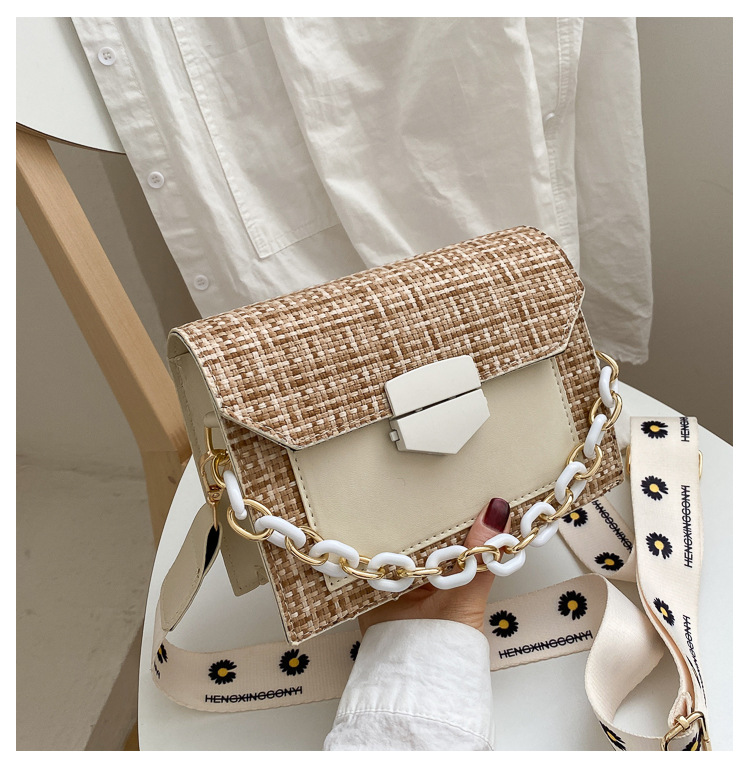 Chain Messenger Crossbody
